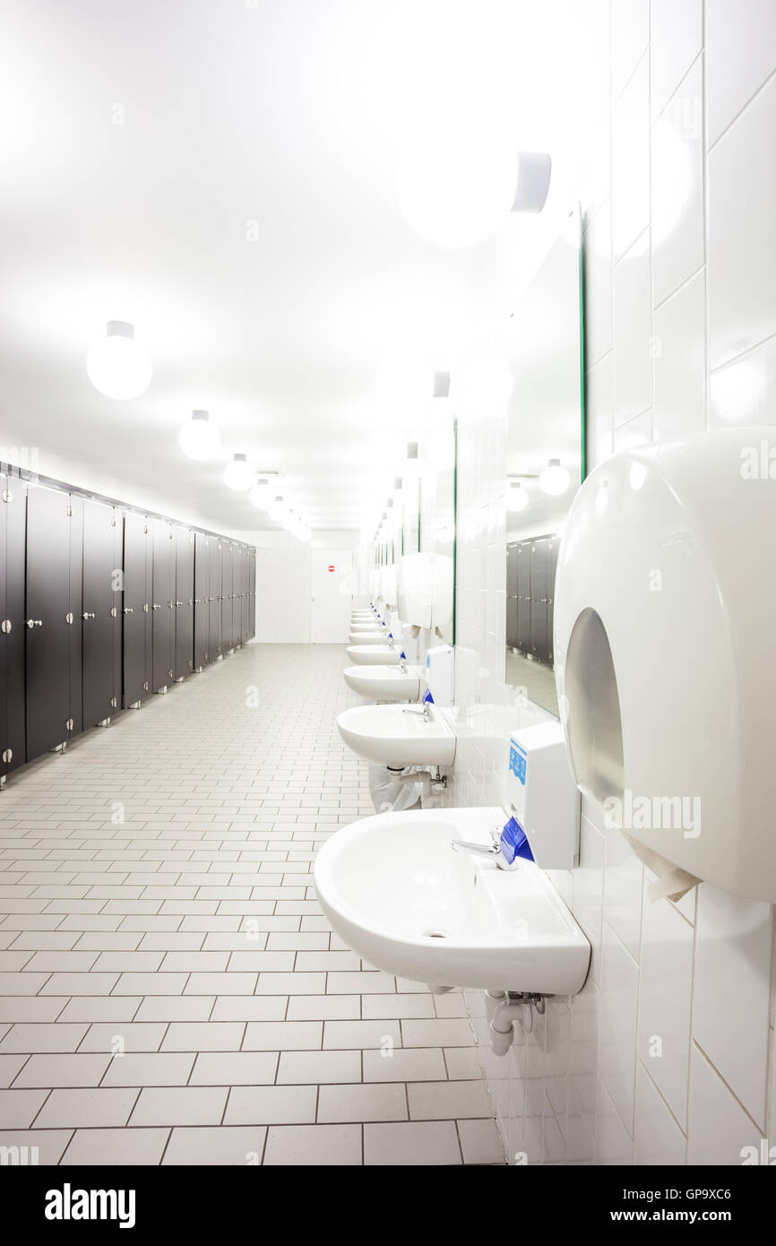 In an public building are womans toilets whit sinks Stock Photo - Alamy