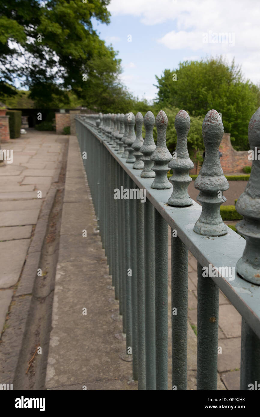 Georgian iron railings hi-res stock photography and images - Alamy