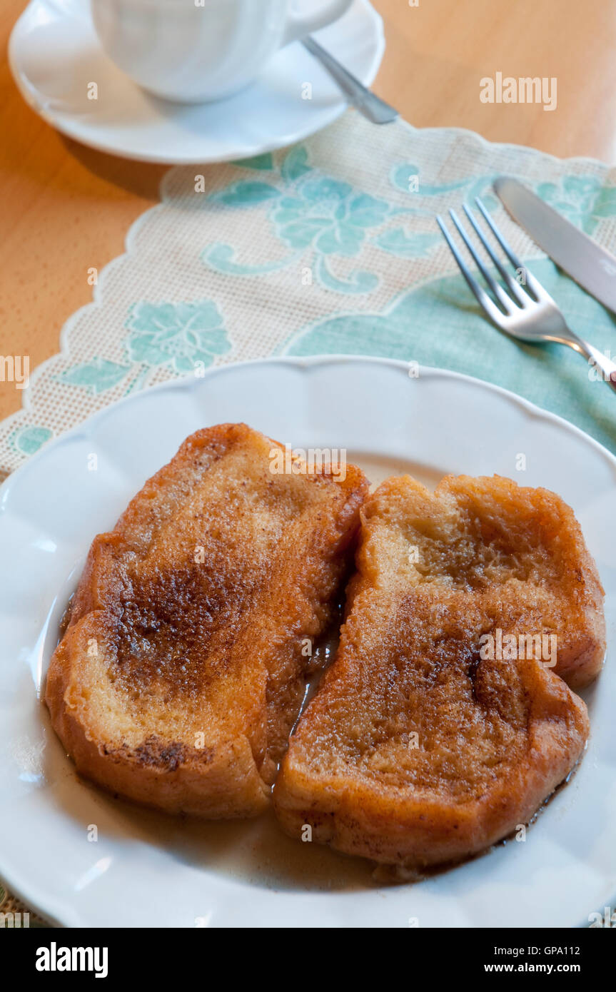 Torrijas, Spanish sweet typical of Holy Week. Spain Stock Photo - Alamy