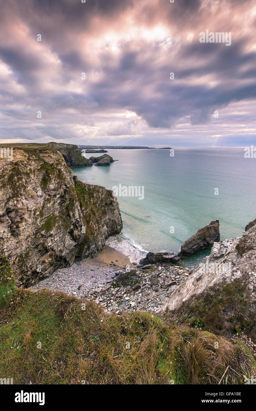 Cove cliff hi-res stock photography and images - Alamy