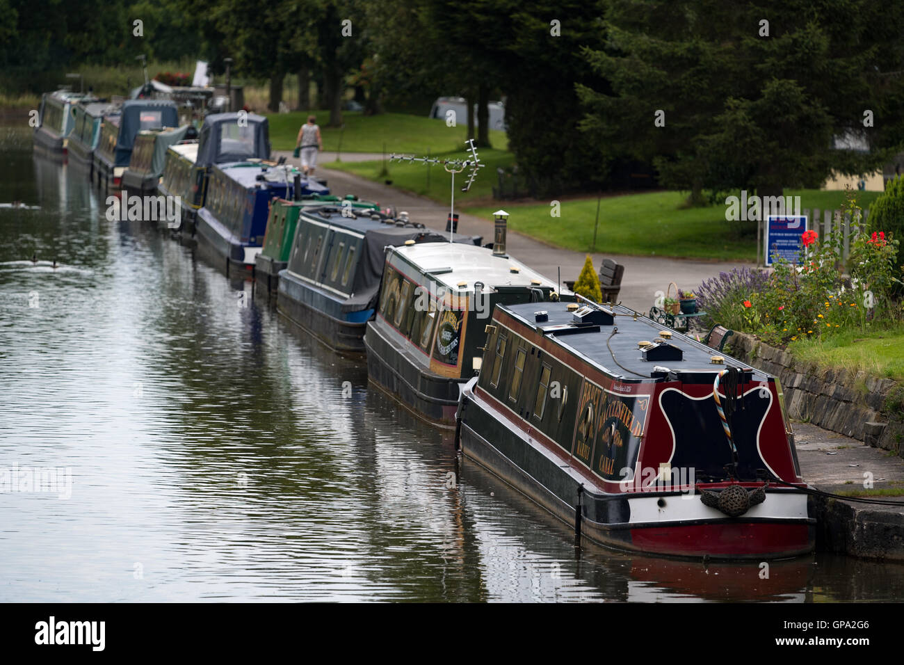 Waterway longboats hi-res stock photography and images - Alamy