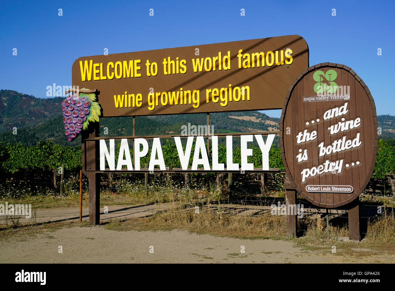 Napa valley welcome sign hi-res stock photography and images - Alamy