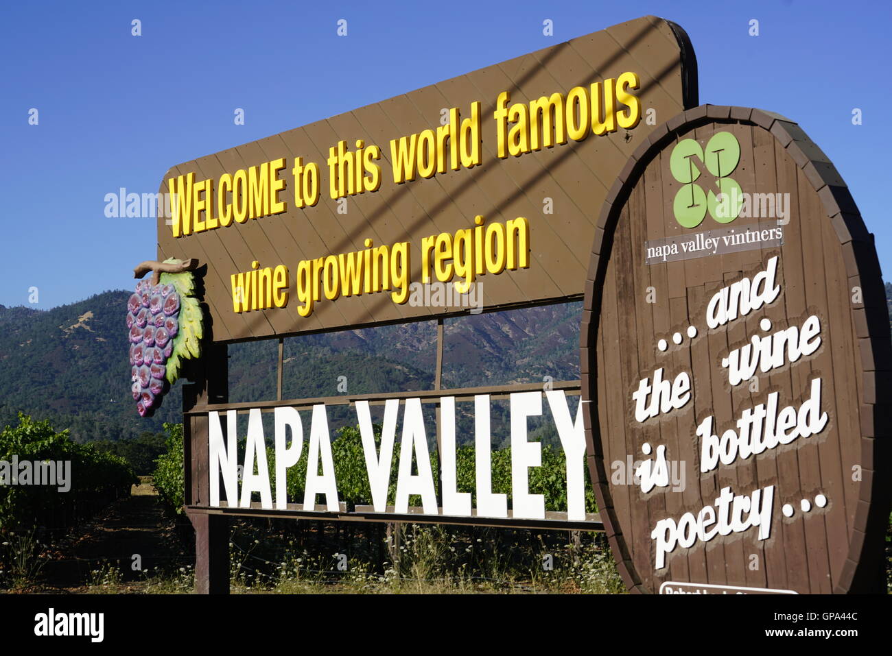 Welcome sign of Napa Valley,Calistoga,California,USA Stock Photo - Alamy