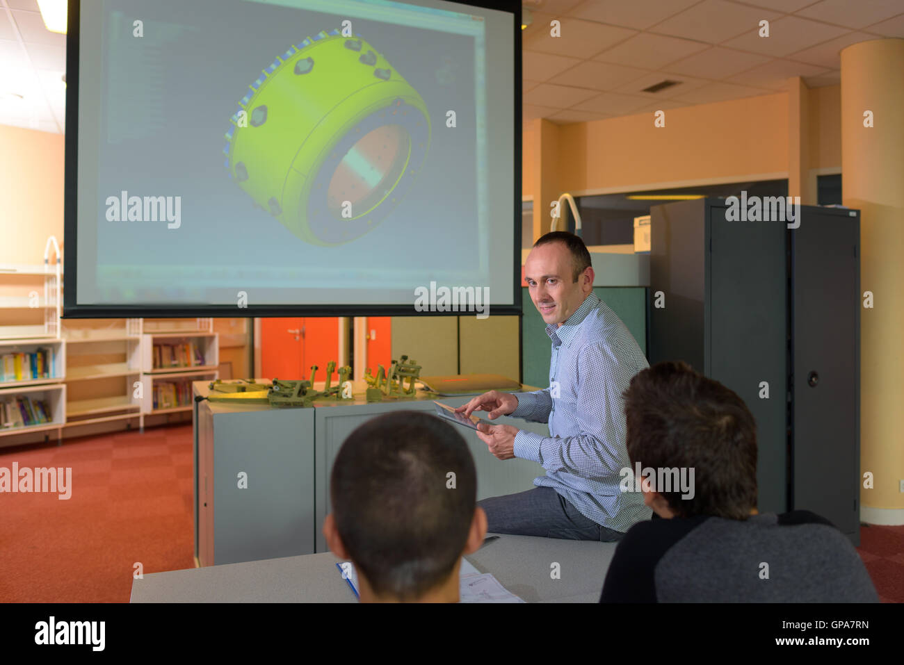 Overhead projector school hi-res stock photography and images - Alamy