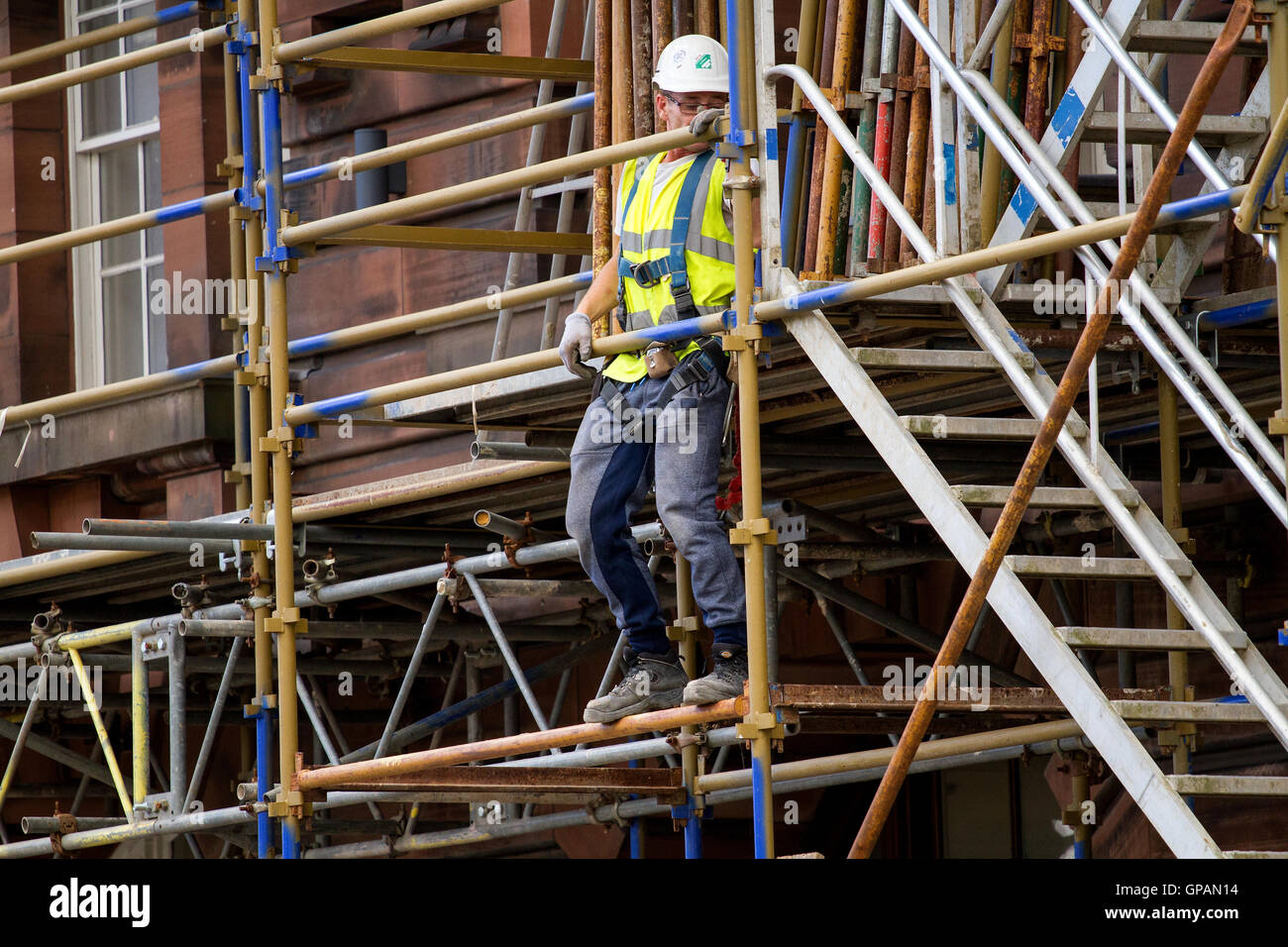 Safety scaffold scaffolding ladder hi-res stock photography and images ...