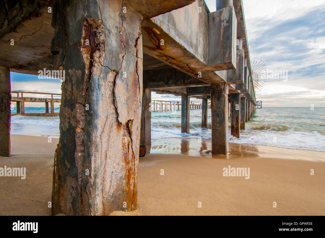 Steel corrosion sea water hi-res stock photography and images - Alamy