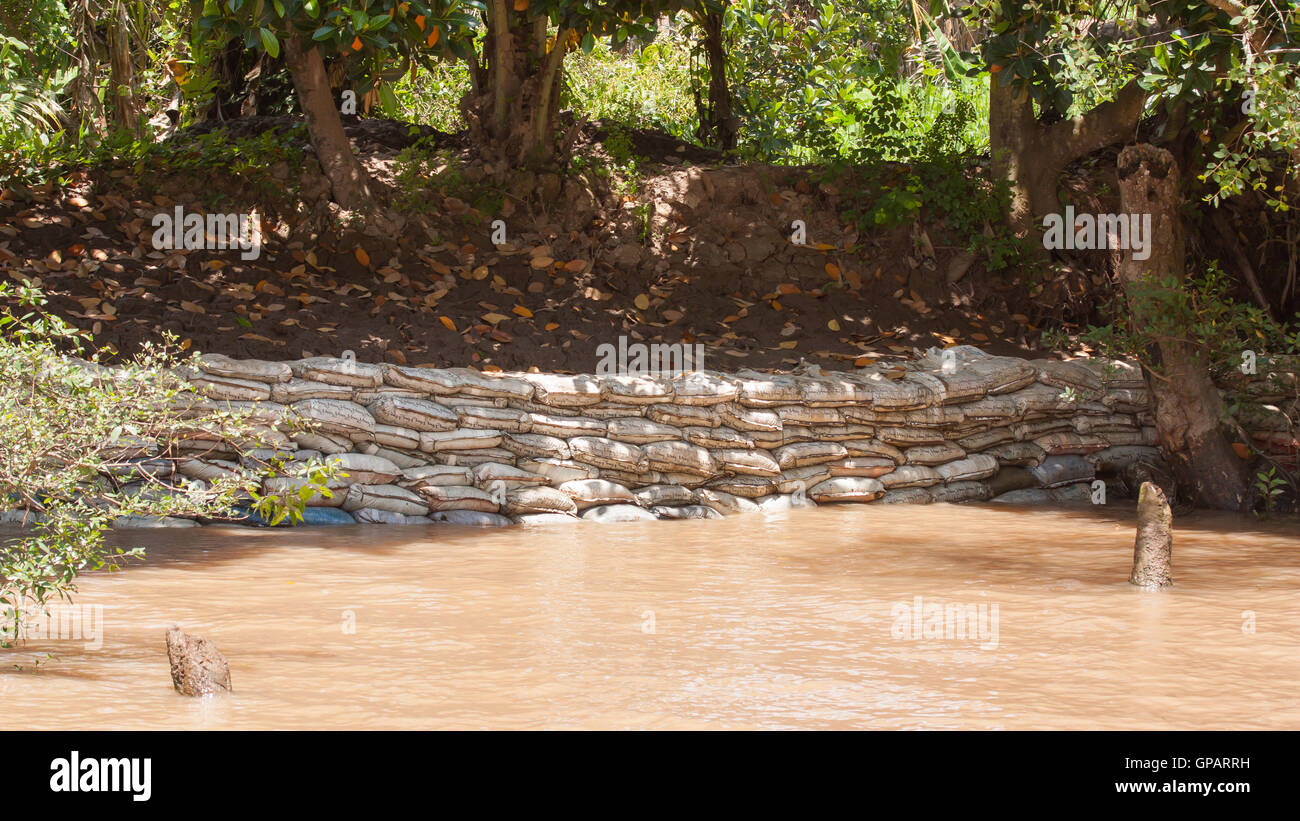 Dike made from sandbags Stock Photo - Alamy