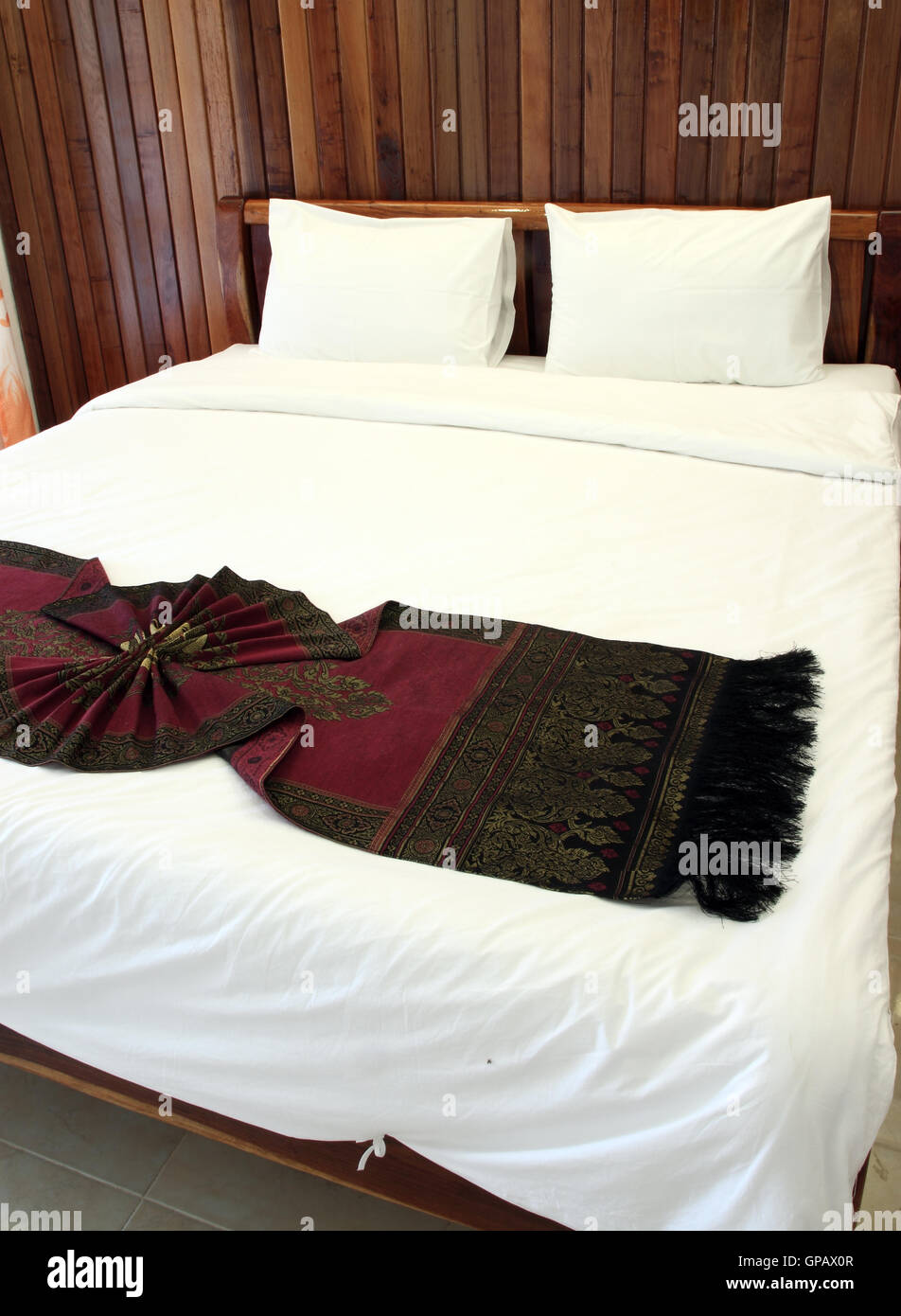 Beautiful double bed in traditional Thai setting Stock Photo - Alamy