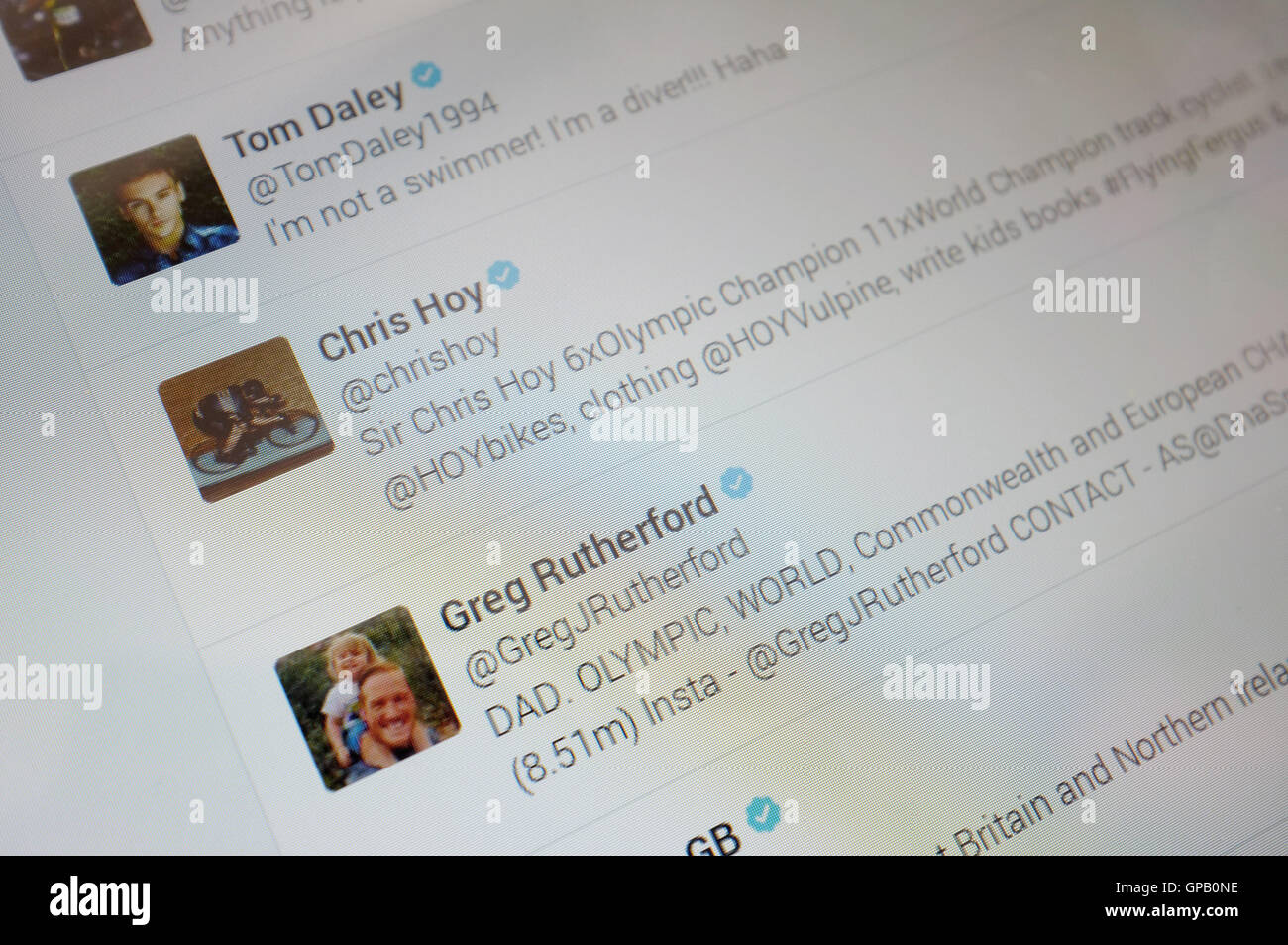 Tom daley twitter profile hi-res stock photography and images - Alamy