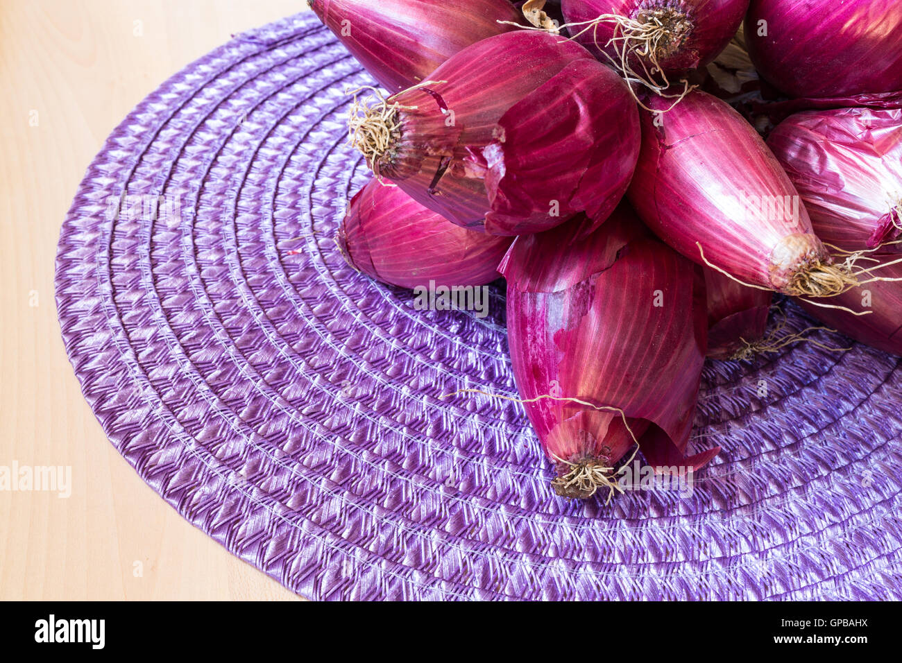The sweet red onion of tropea hi-res stock photography and images - Alamy