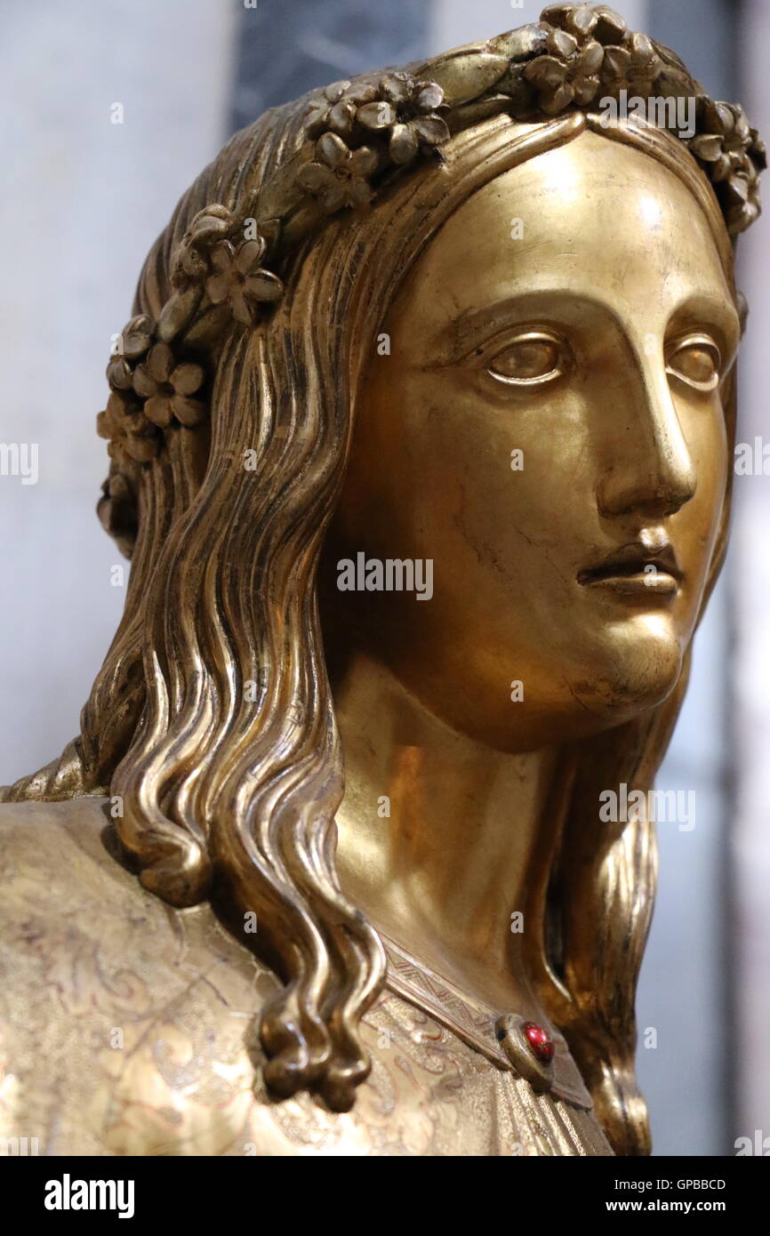 Statue of an angel in the Papal Basilica of Saint Mary Major in Rome ...