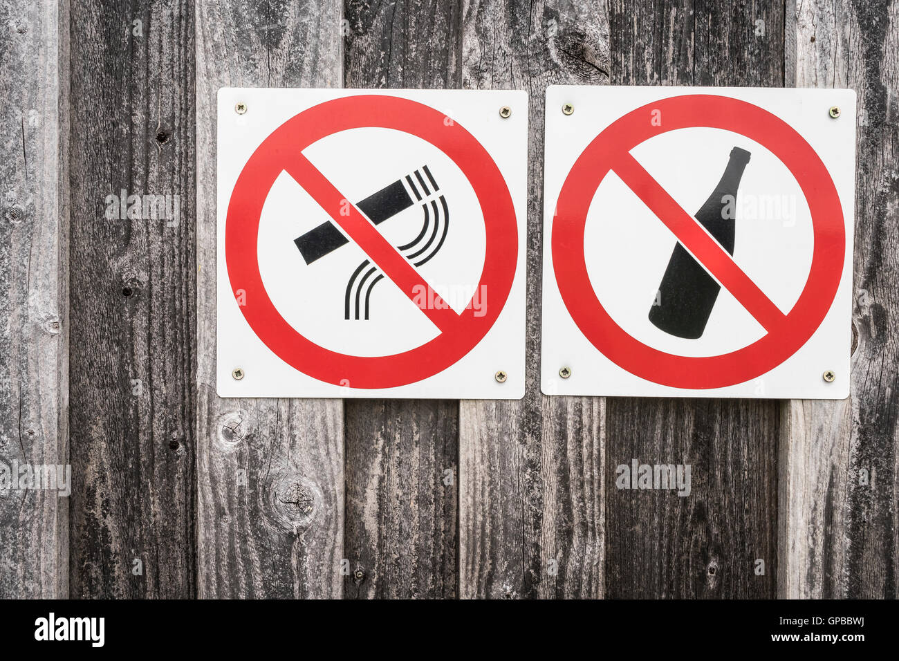 Dirty no alcohol sign hi-res stock photography and images - Alamy