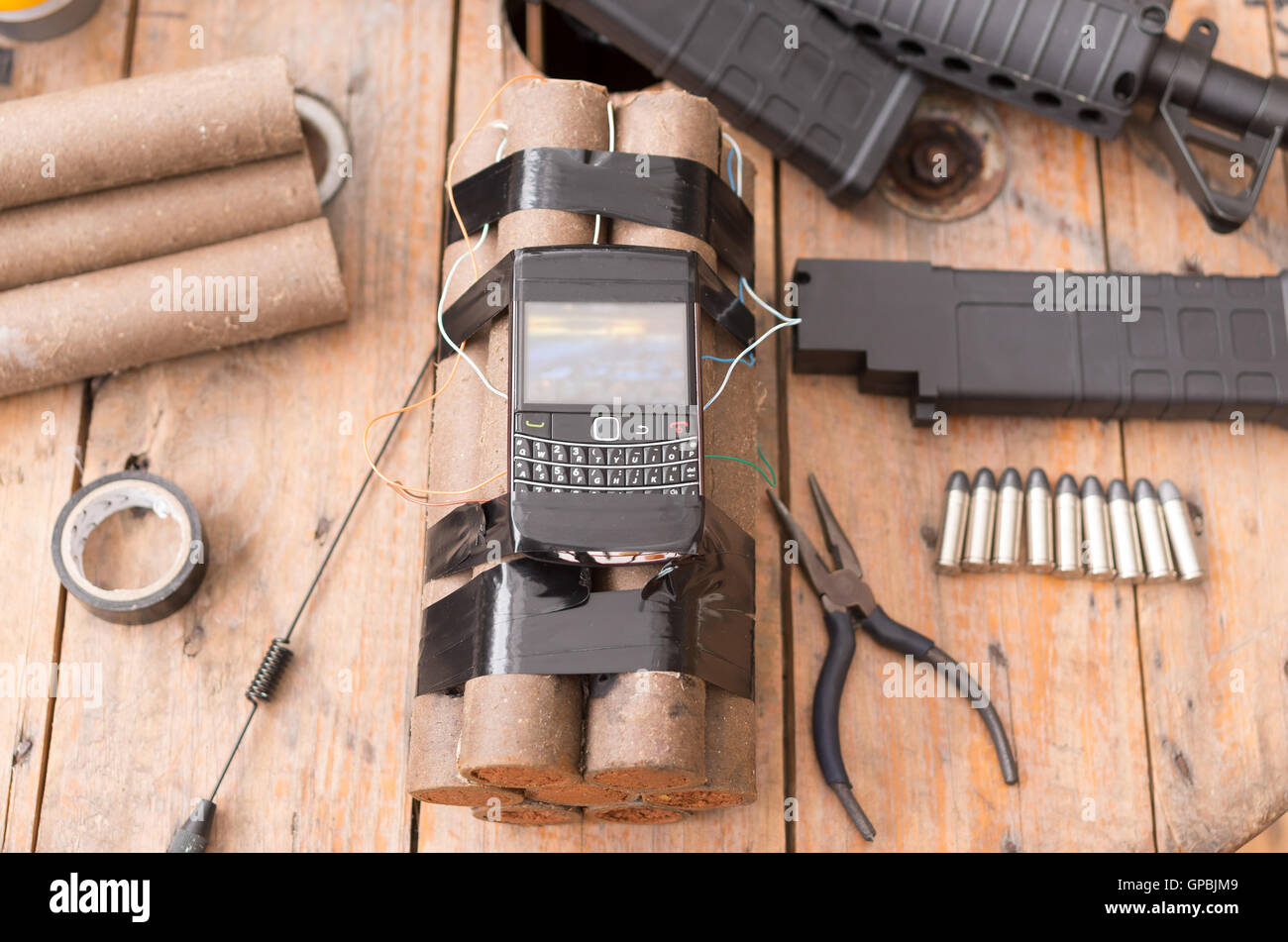 Wired explosives hi-res stock photography and images - Alamy