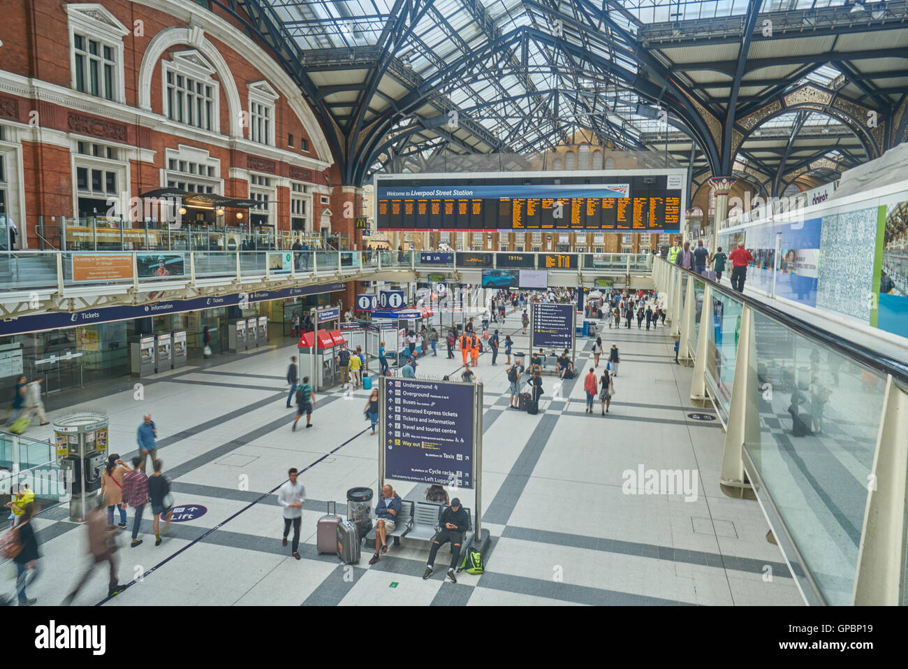 Liverpool St Station, London Stock Photo - Alamy