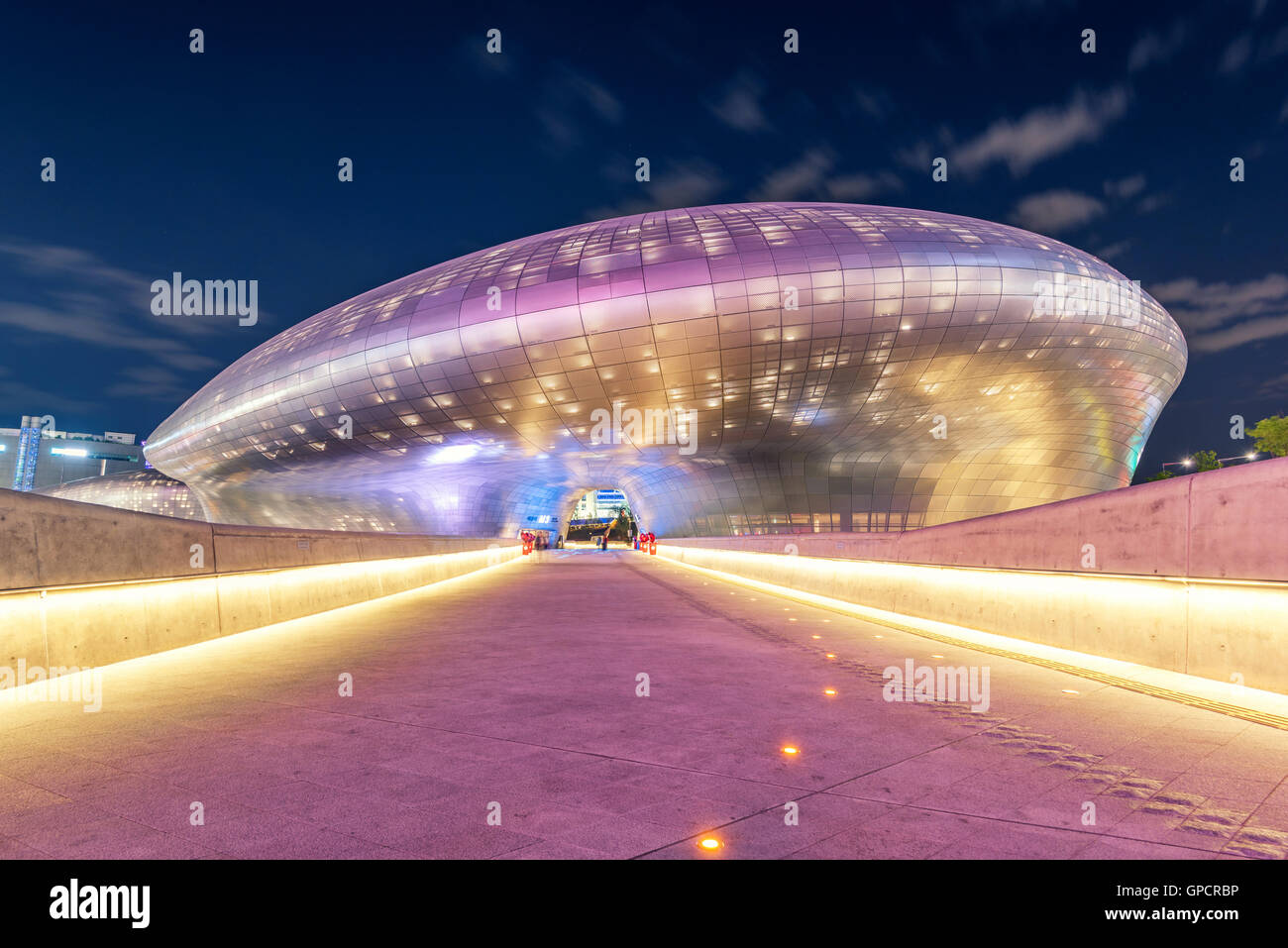Dongdaemun design plaza winter hi-res stock photography and images - Alamy