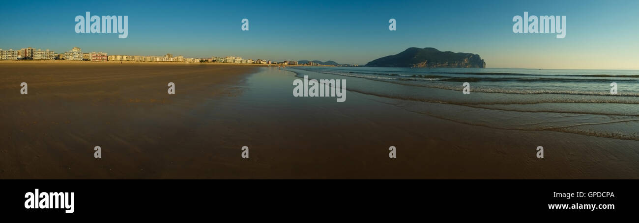 Panorama of the northern Spanish resort Laredo Stock Photo - Alamy