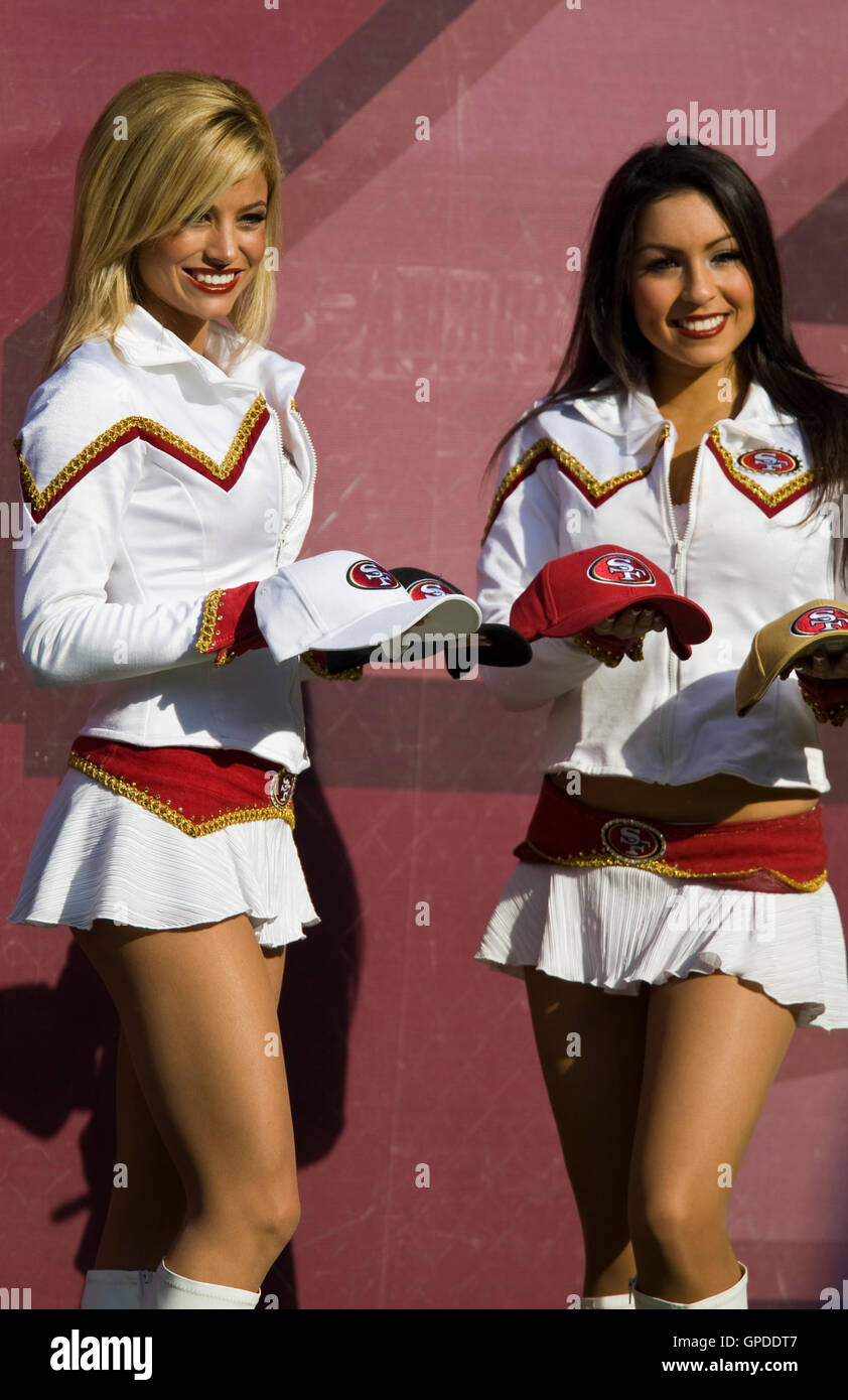 Dec 27, 2009; San Francisco, CA, USA; San Francisco 49ers cheerleaders ...