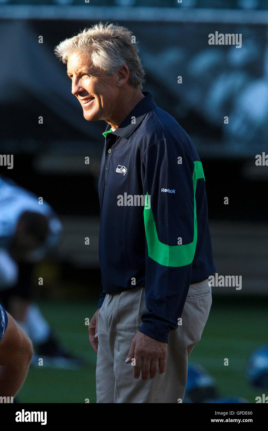 September 2, 2010; Oakland, CA, USA; Seattle Seahawks head coach Pete ...