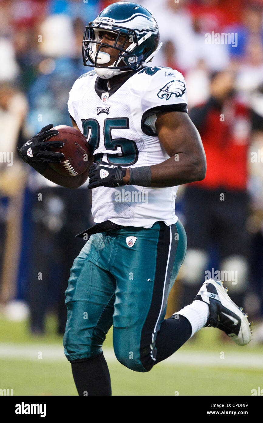 Lesean mccoy philadelphia eagles hi-res stock photography and images ...