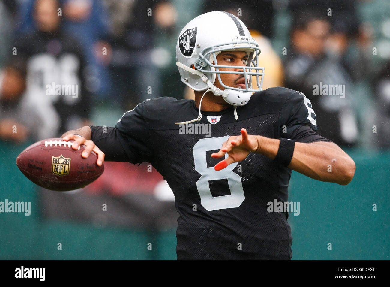 Oakland raiders chiefs hi-res stock photography and images - Alamy