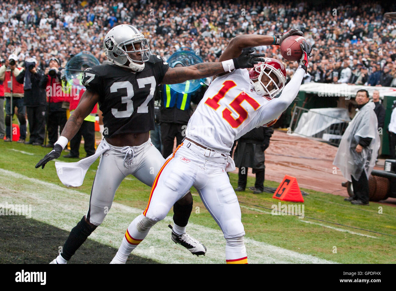 November 7, 2010; Oakland, CA, USA; Kansas City Chiefs wide receiver ...
