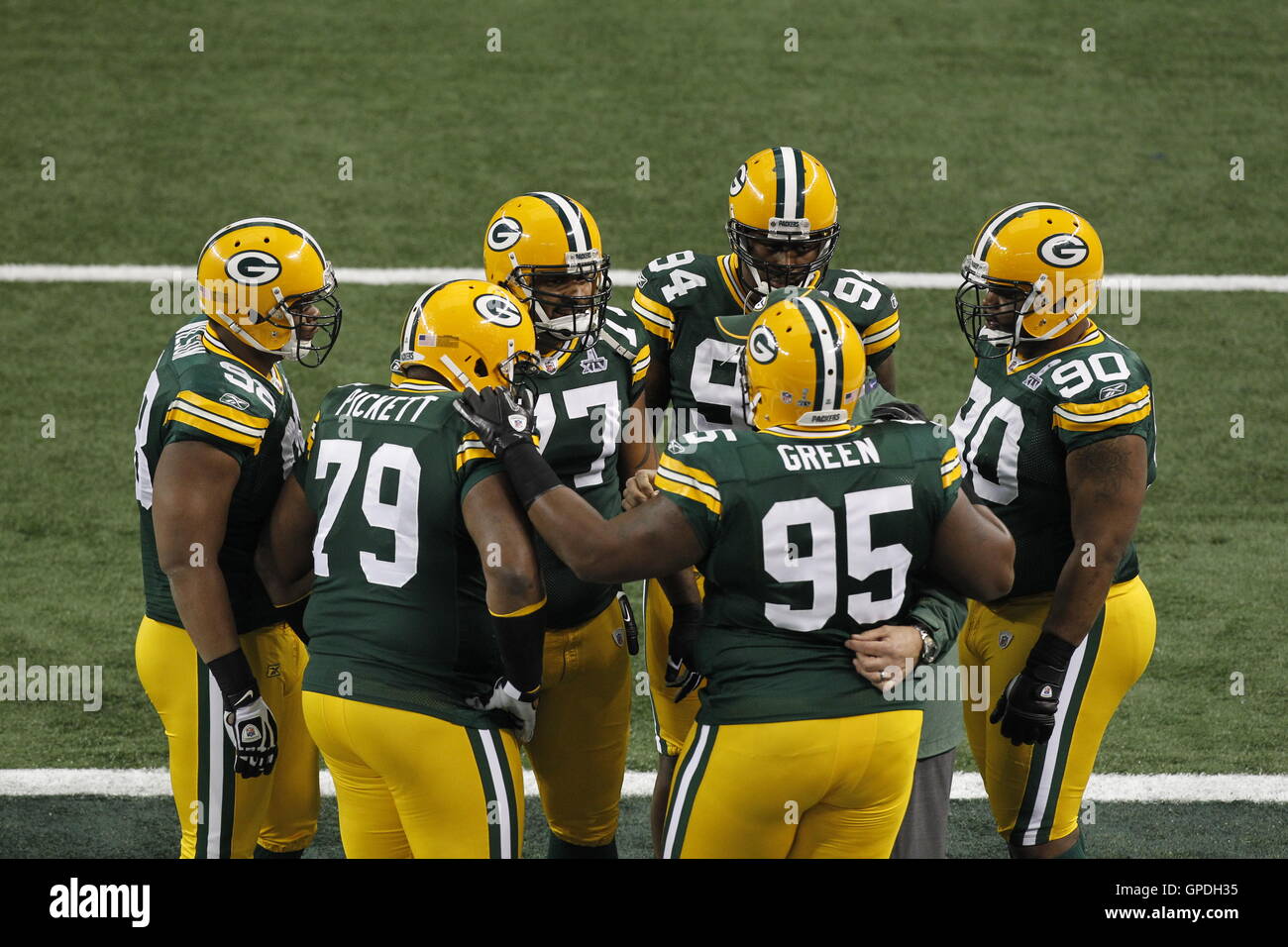 Green bay packers defensive end hi-res stock photography and images - Alamy