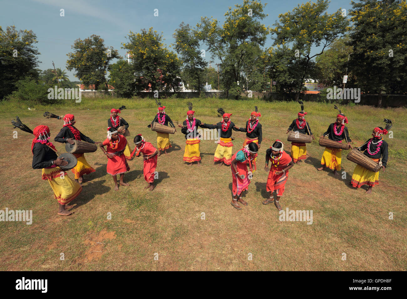 Chhattisgarh folk dance hi-res stock photography and images - Alamy