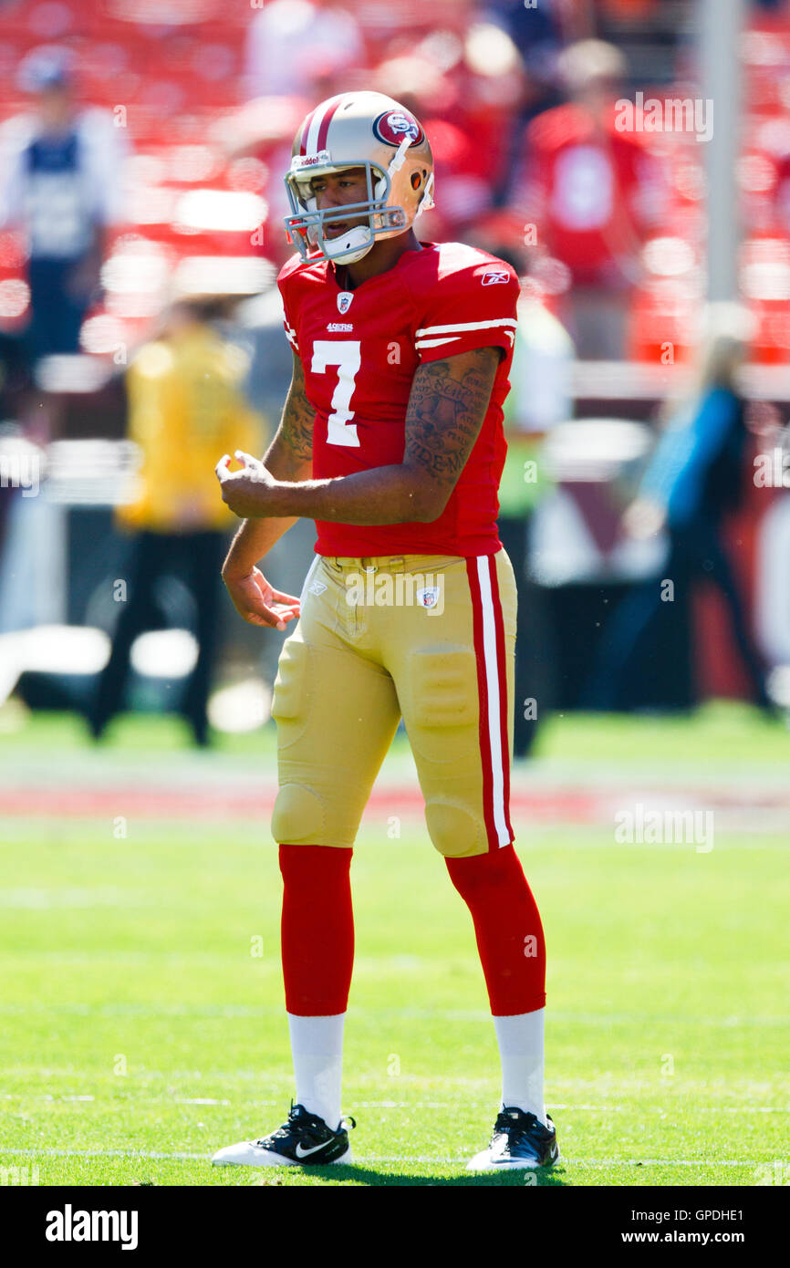 San francisco 49ers quarterback colin kaepernick hi-res stock ...