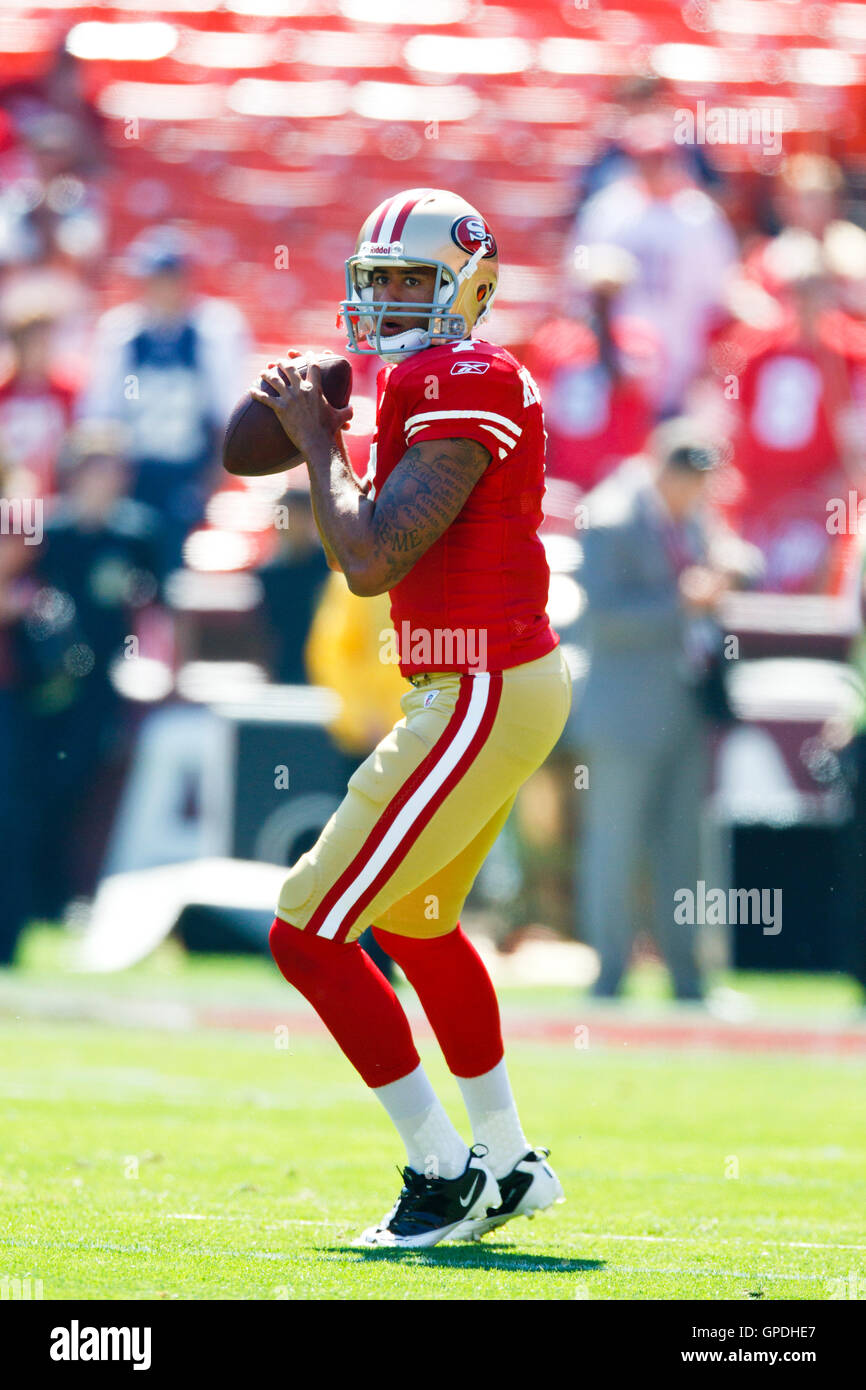 San francisco 49ers quarterback colin kaepernick hi-res stock ...