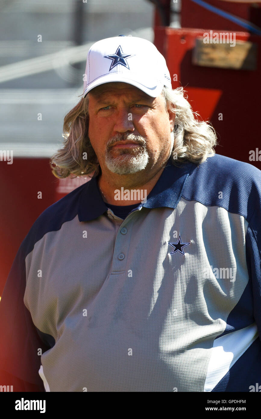 September 18, 2011; San Francisco, CA, USA; Dallas Cowboys defensive ...