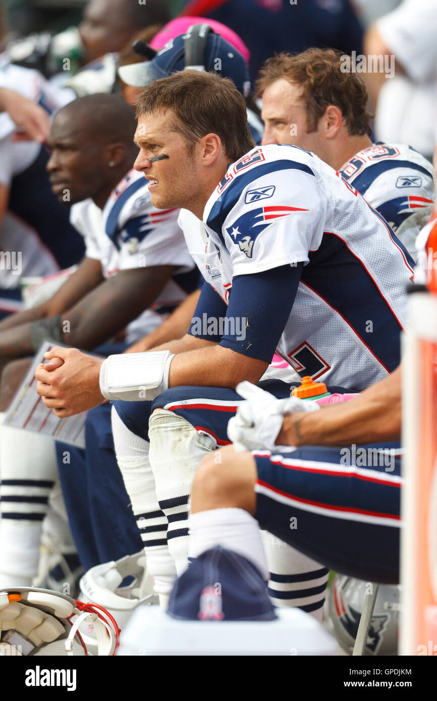 Oct 2, 2011; Oakland, CA, USA; New England Patriots quarterback Tom ...