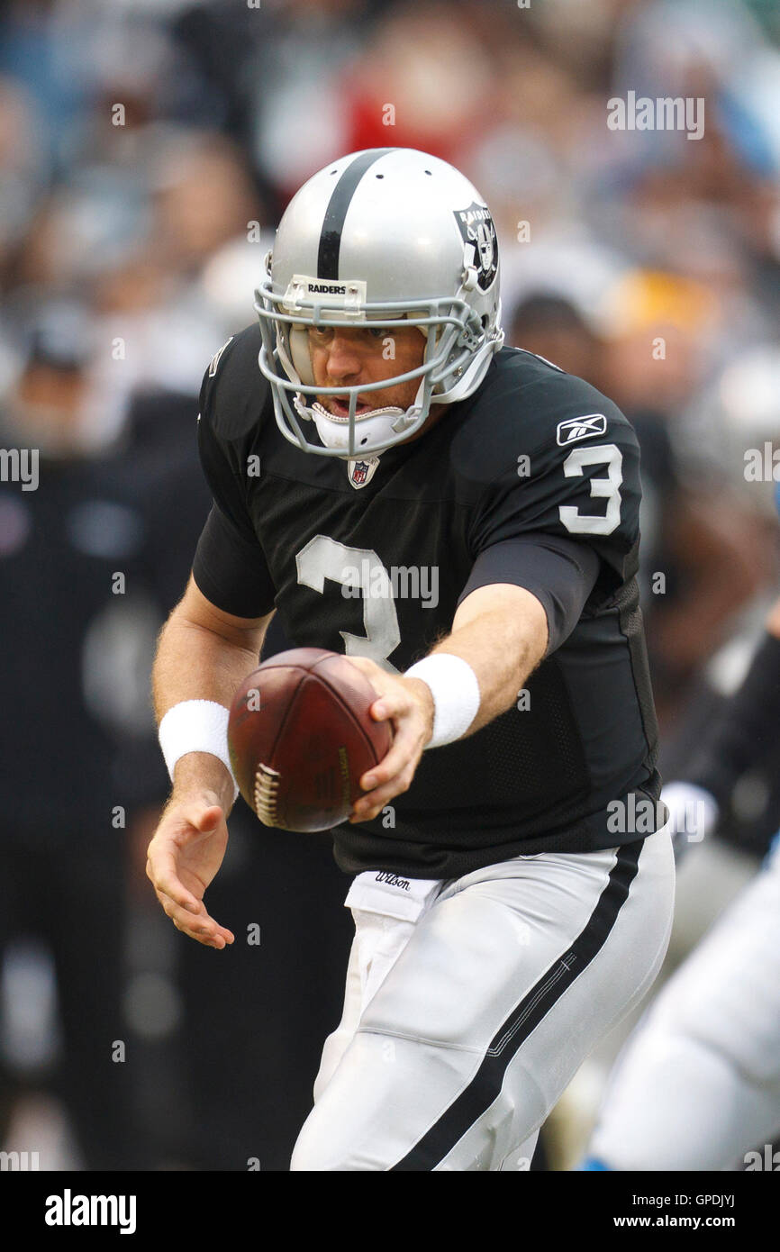 Raiders hands hi-res stock photography and images - Alamy