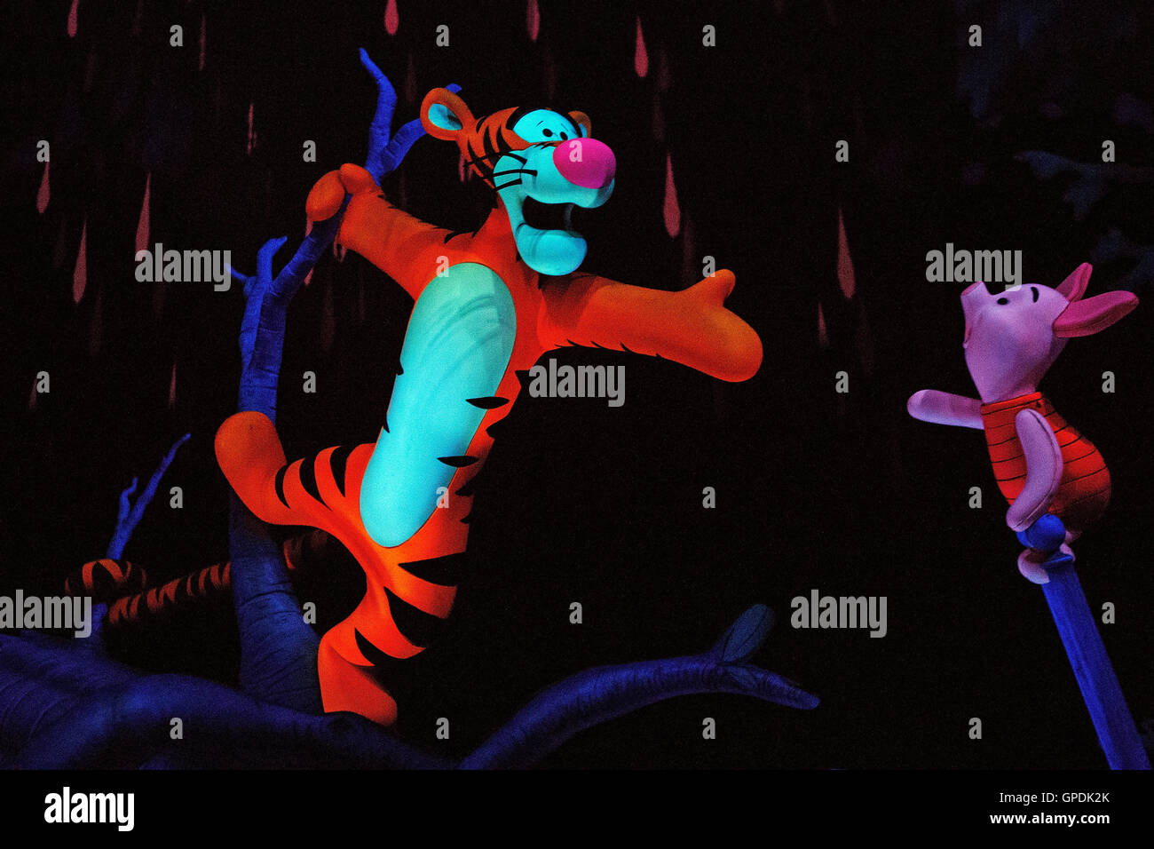 Winnie the pooh hi-res stock photography and images - Alamy