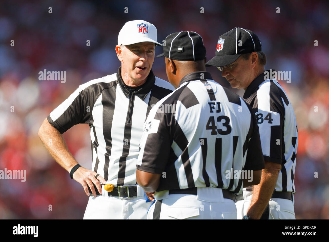 Mark brown referee hi-res stock photography and images - Alamy
