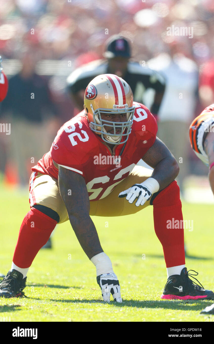 Oct 30, 2011; San Francisco, CA, USA; San Francisco 49ers offensive ...