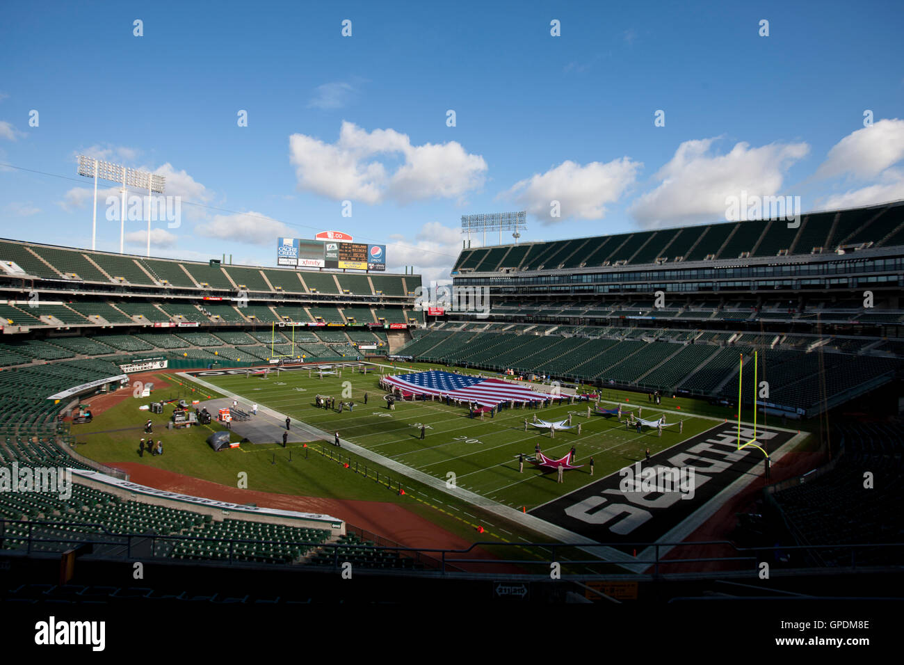 Oakland coliseum hi-res stock photography and images - Alamy