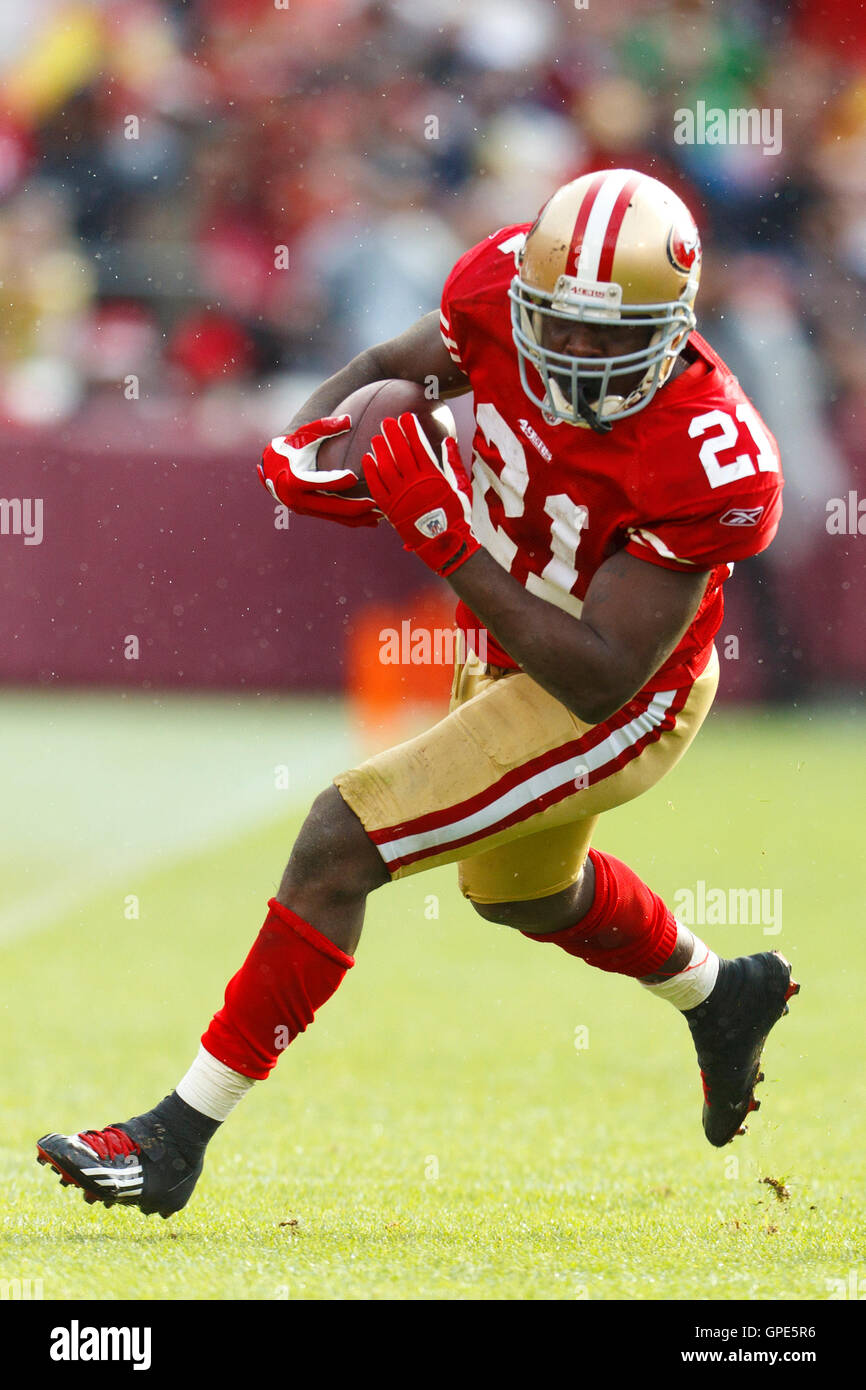 Nov 20, 2011; San Francisco, CA, USA; San Francisco 49ers running back ...