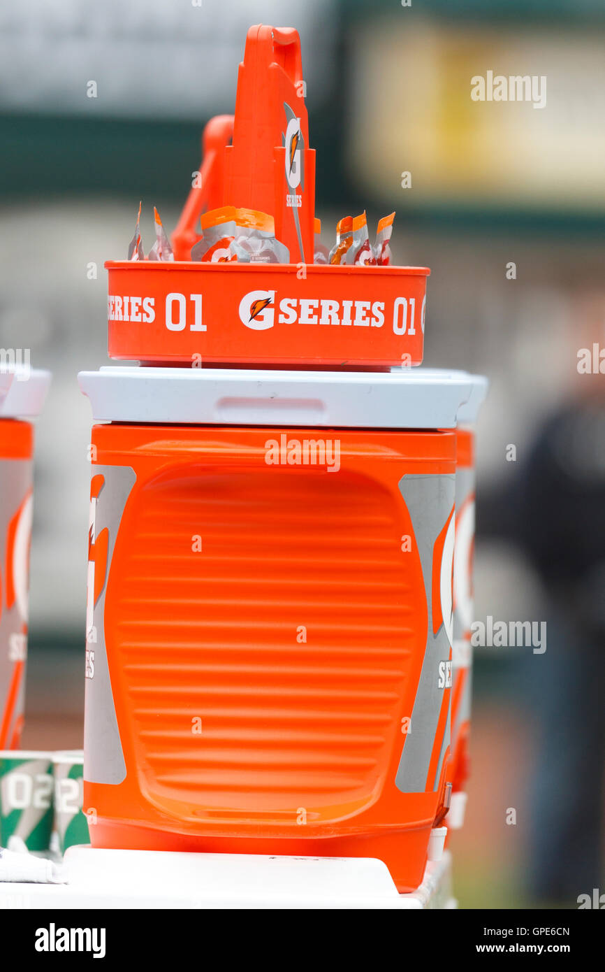 American footballs bucket hi-res stock photography and images - Alamy