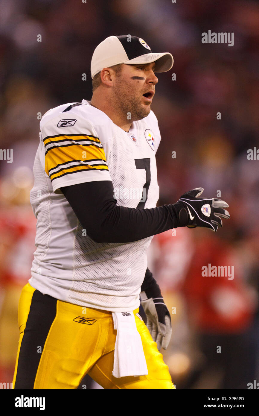 Dec 19, 2011; San Francisco, CA, USA; Pittsburgh Steelers quarterback ...