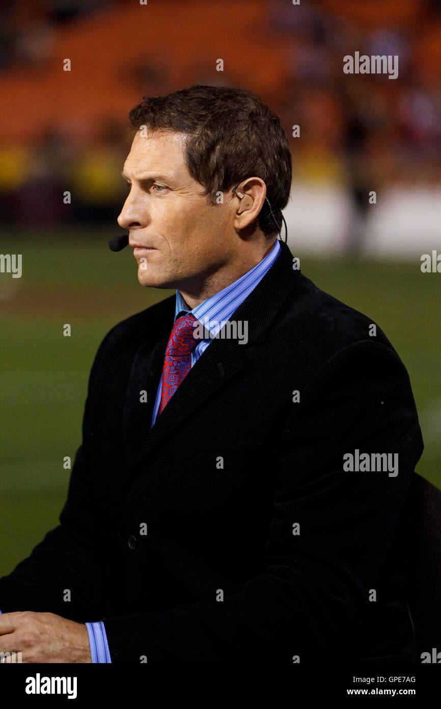 Dec 19, 2011; San Francisco, CA, USA; ESPN commentator Steve Young ...