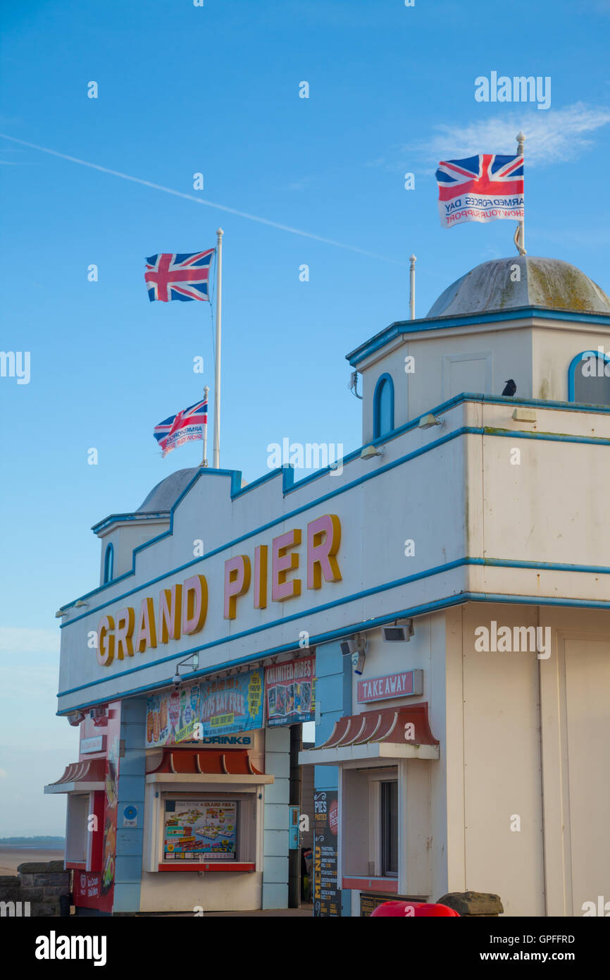 Amusement arcade grand pier weston super mare hi-res stock photography ...