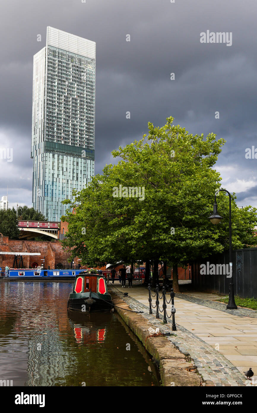 Canal beetham tower hi-res stock photography and images - Alamy