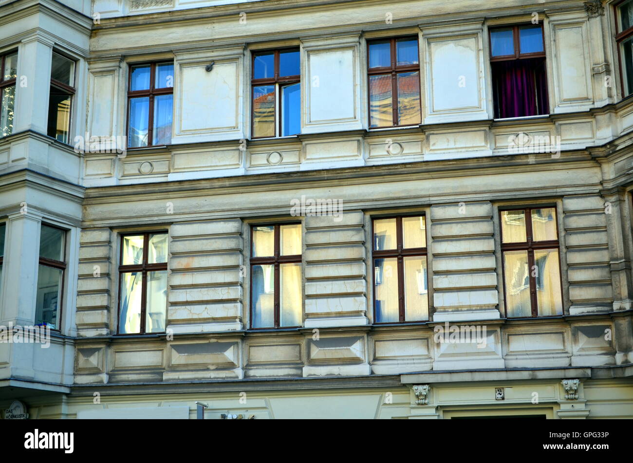 Residential building berlin hi-res stock photography and images - Alamy