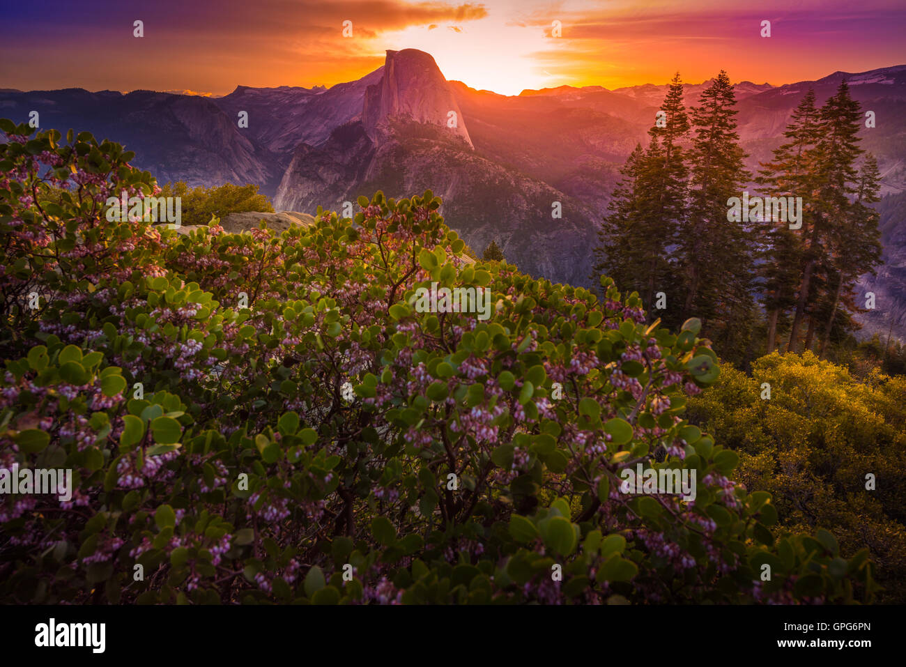 Yosemite falls from yosemite village hi-res stock photography and ...