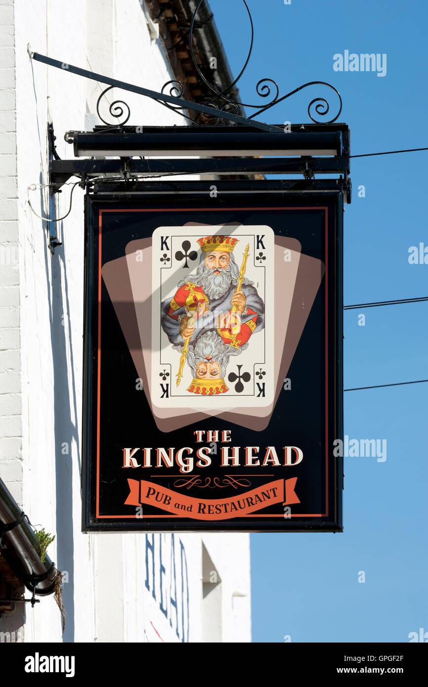 Kings head inn pub sign hi-res stock photography and images - Alamy
