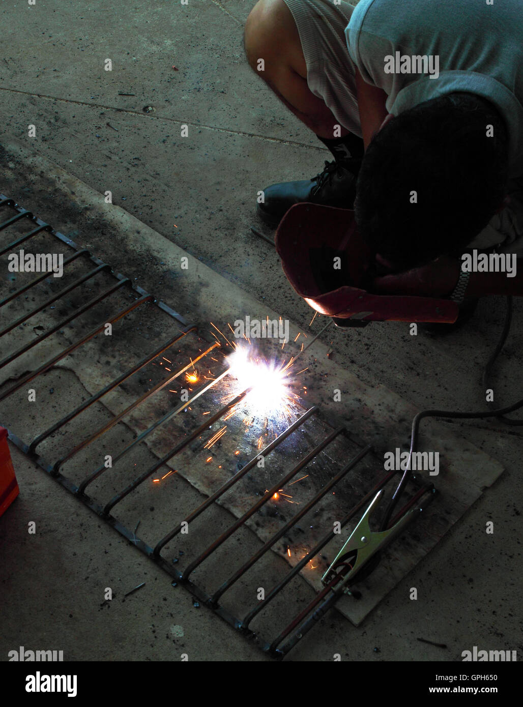 electric welding connecting square bar Stock Photo - Alamy