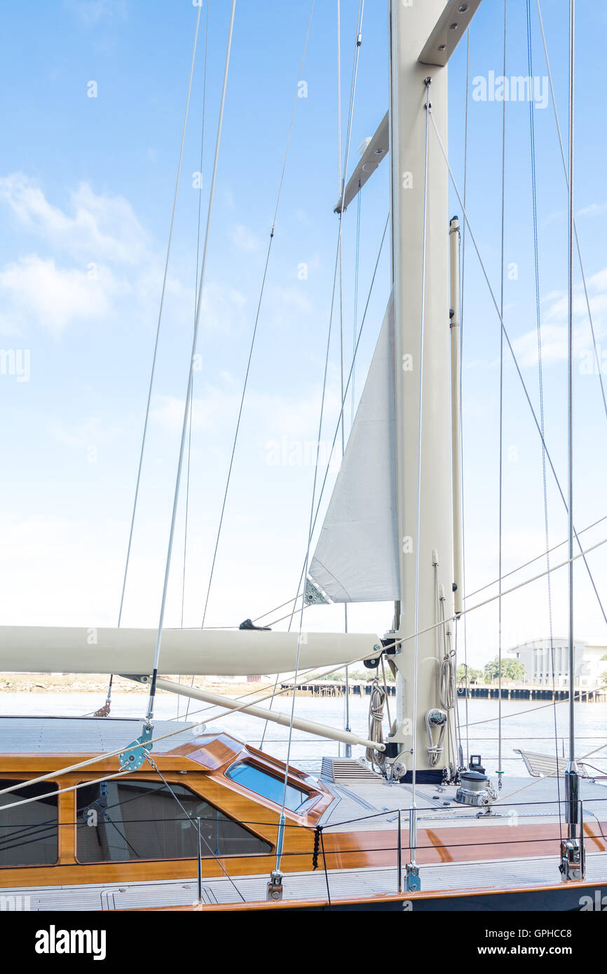 Cabin and Mast on Sailboat Deck Stock Photo - Alamy