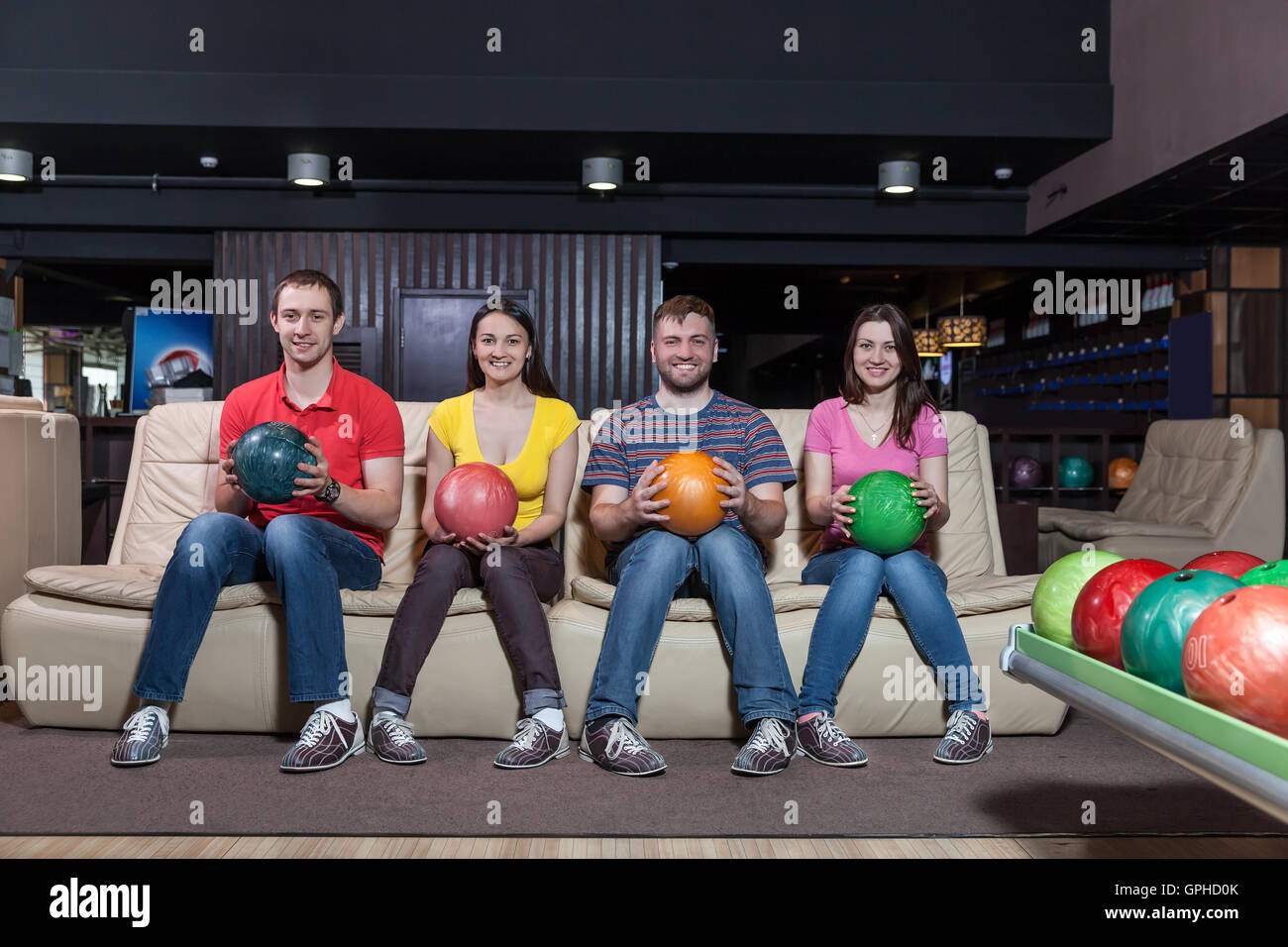 Bowling team hi-res stock photography and images - Alamy