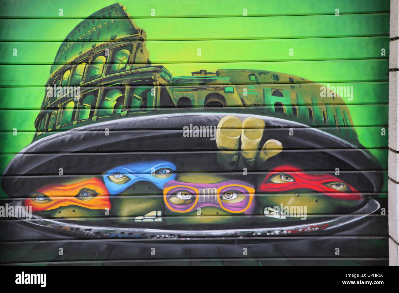 Street Art in Rome representing the ninja turtles Stock Photo - Alamy