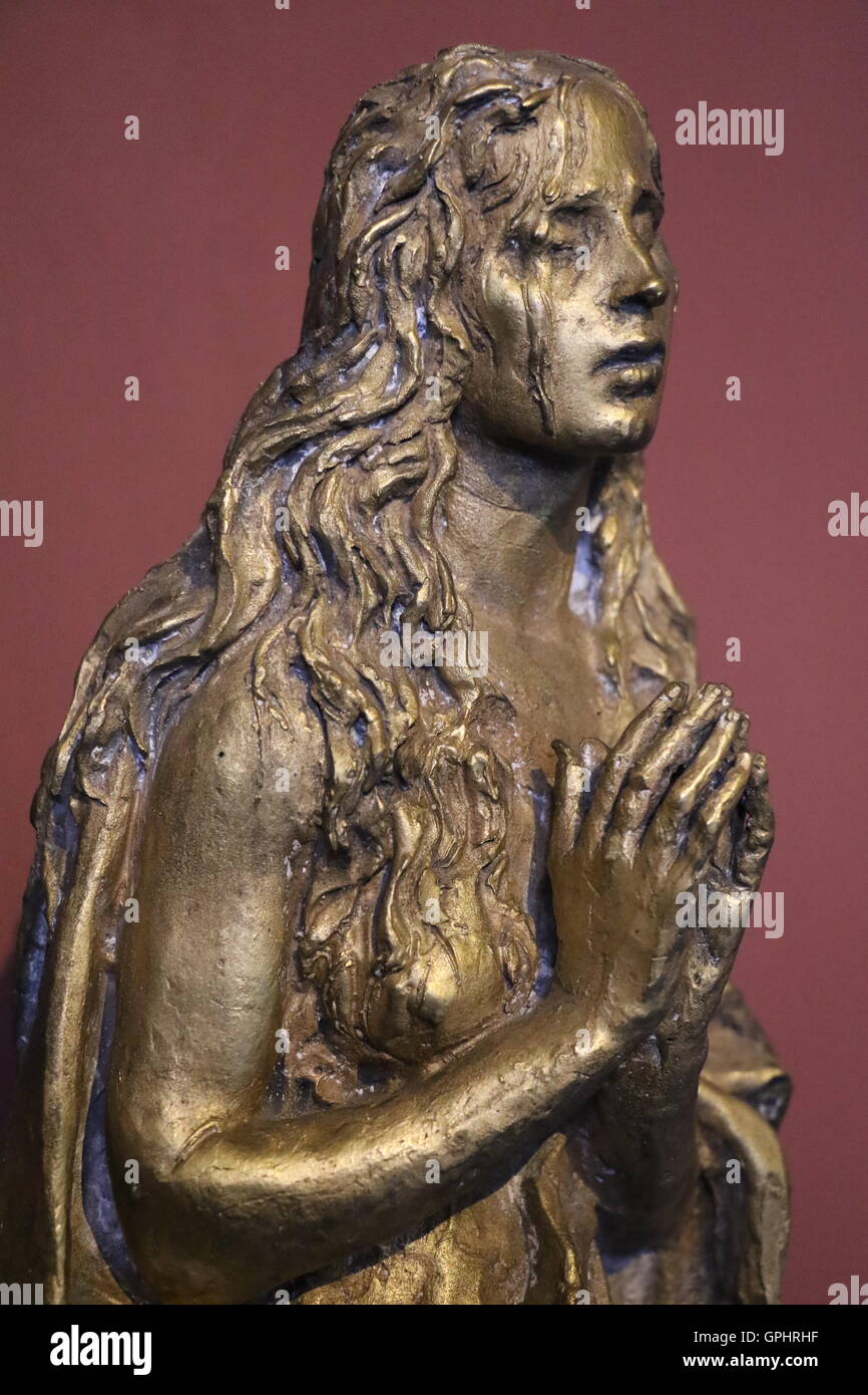 Statue of Mary in the Vatican museums Stock Photo - Alamy